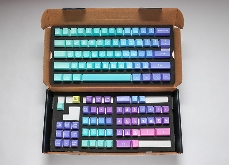 Ducky DKSA108-USADZZWSA | Ducky Azure Keyboard cap | OCTO24.com